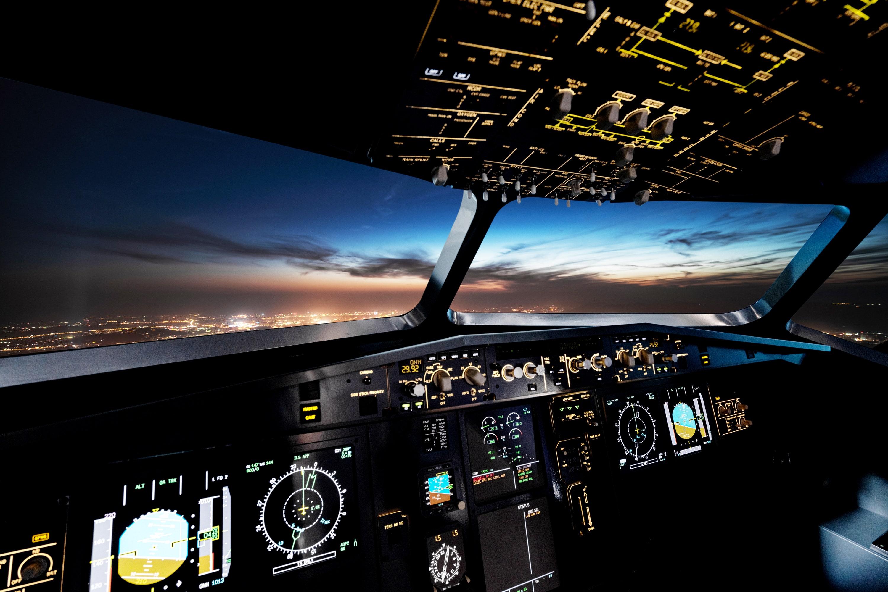 Commercial Pilot Wallpapers - Top Free Commercial Pilot Backgrounds ...