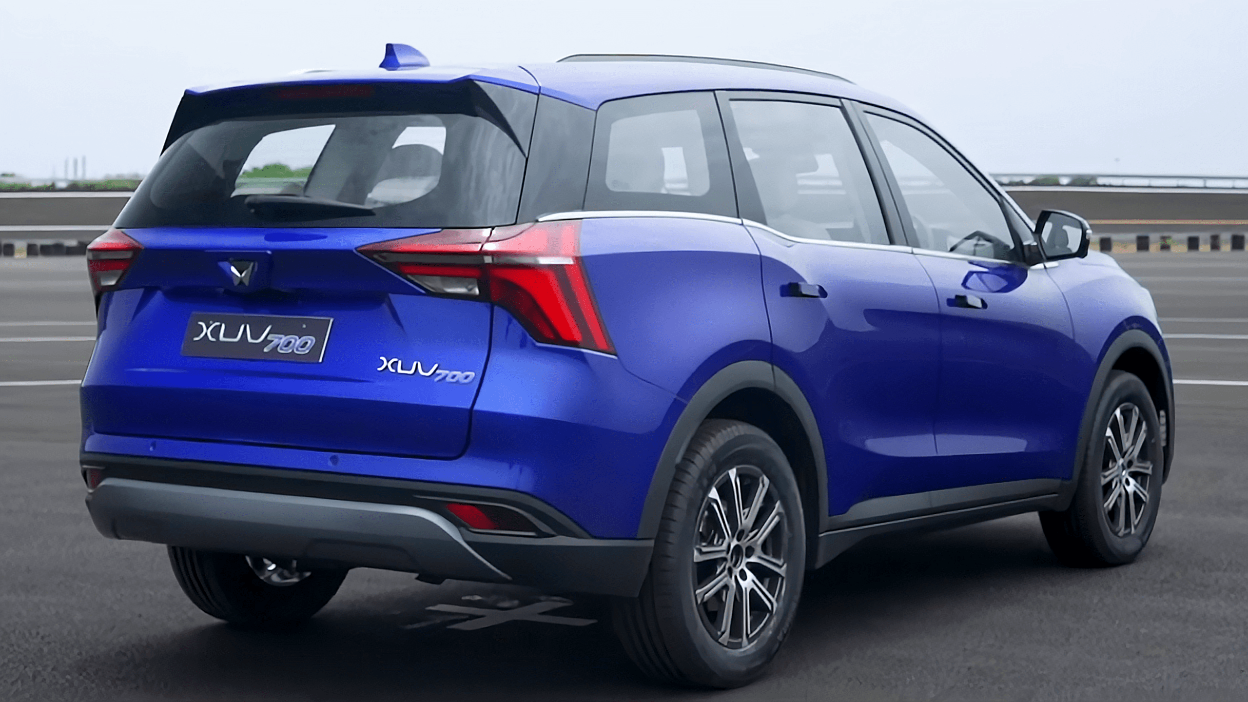 Mahindra XUV700 Wallpapers - Top Free Mahindra XUV700 Backgrounds ...