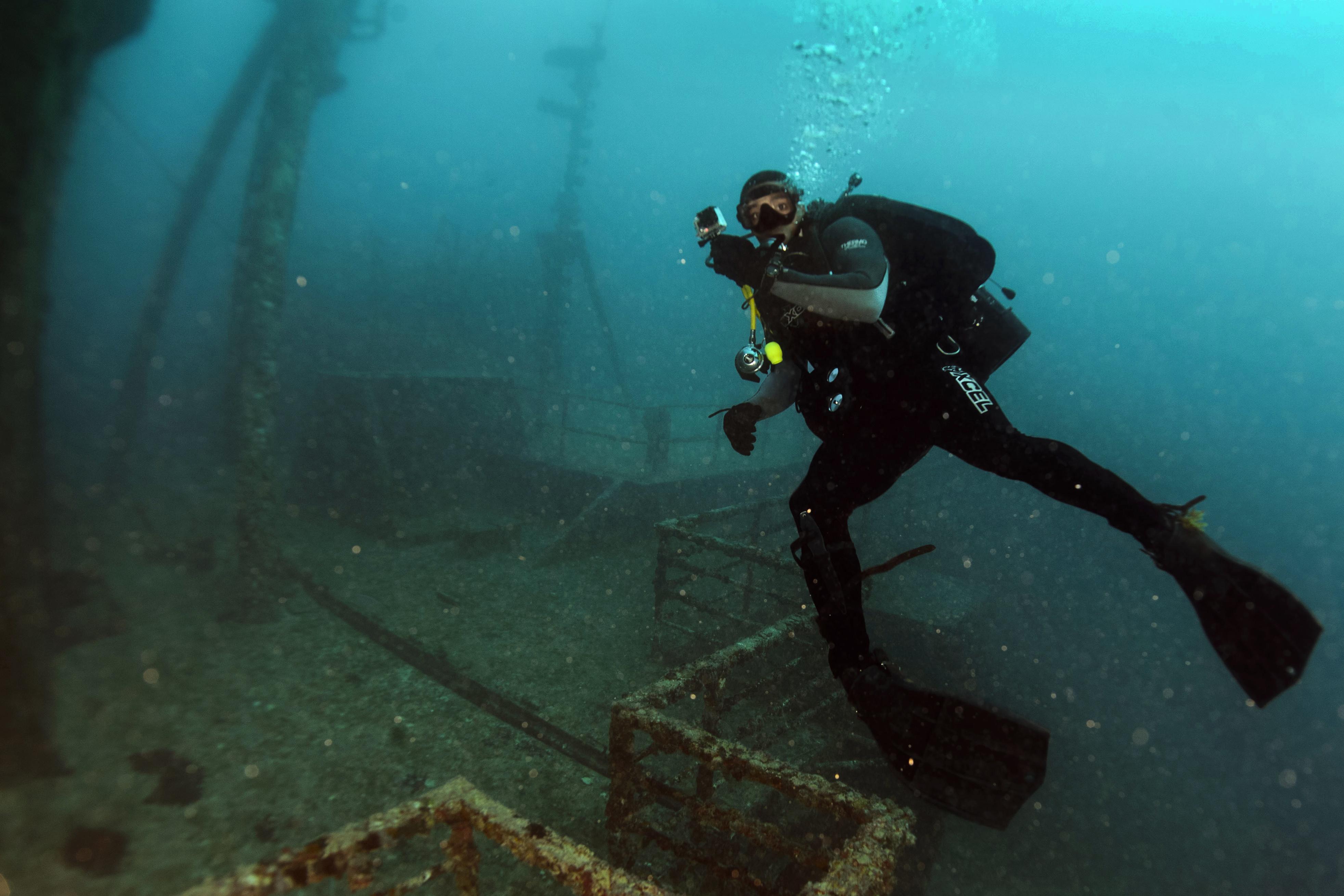 Navy Diver Wallpapers - Top Free Navy Diver Backgrounds - WallpaperAccess