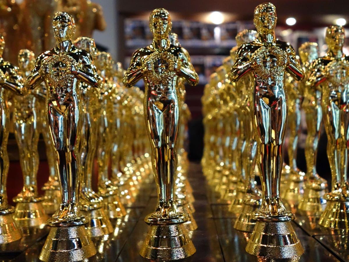 Oscar Trophy Wallpapers - Top Free Oscar Trophy Backgrounds ...