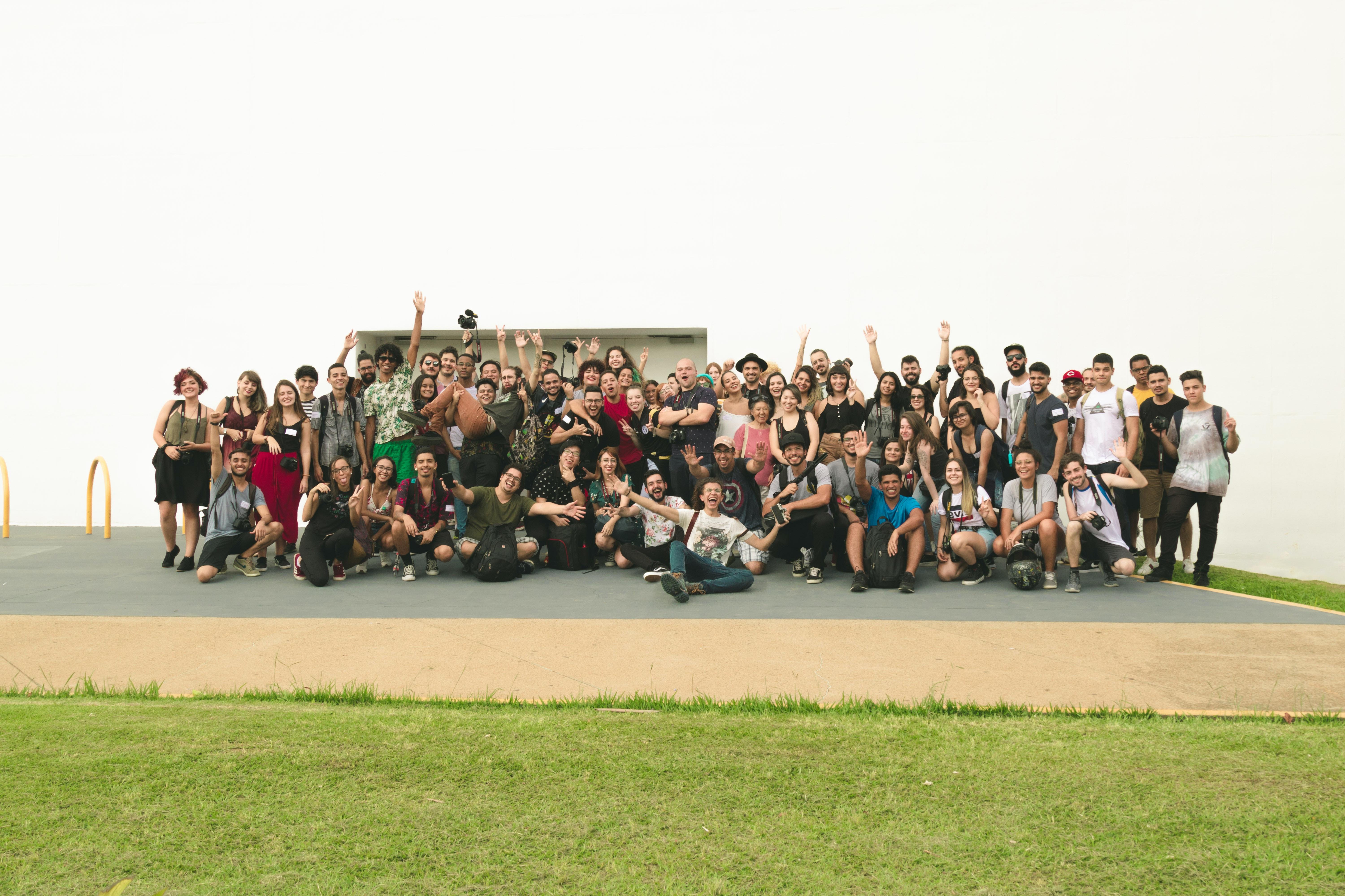Group of People Wallpapers - Top Free Group of People Backgrounds ...