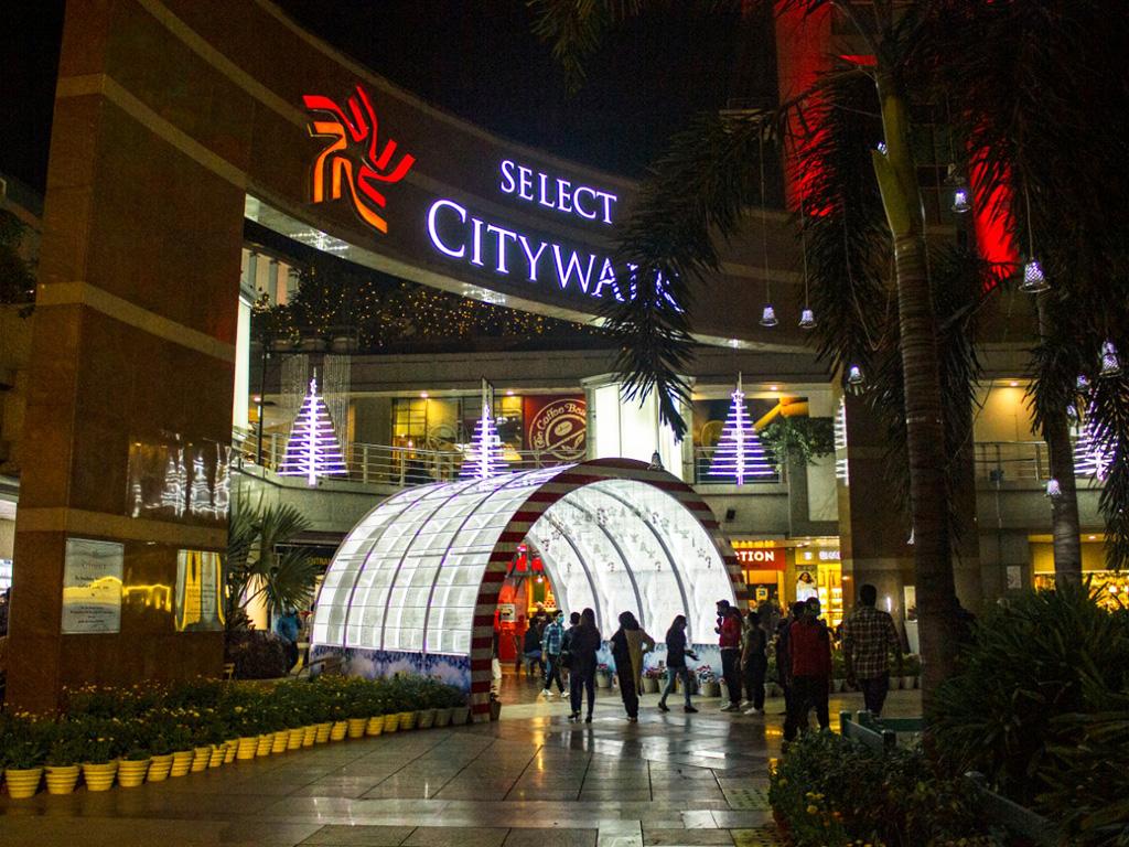 City Walk Wallpapers - Top Free City Walk Backgrounds - WallpaperAccess