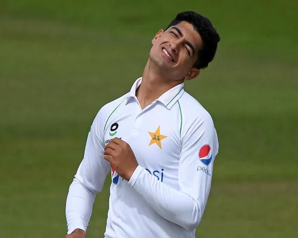 Naseem Shah Wallpapers - Top Free Naseem Shah Backgrounds - WallpaperAccess