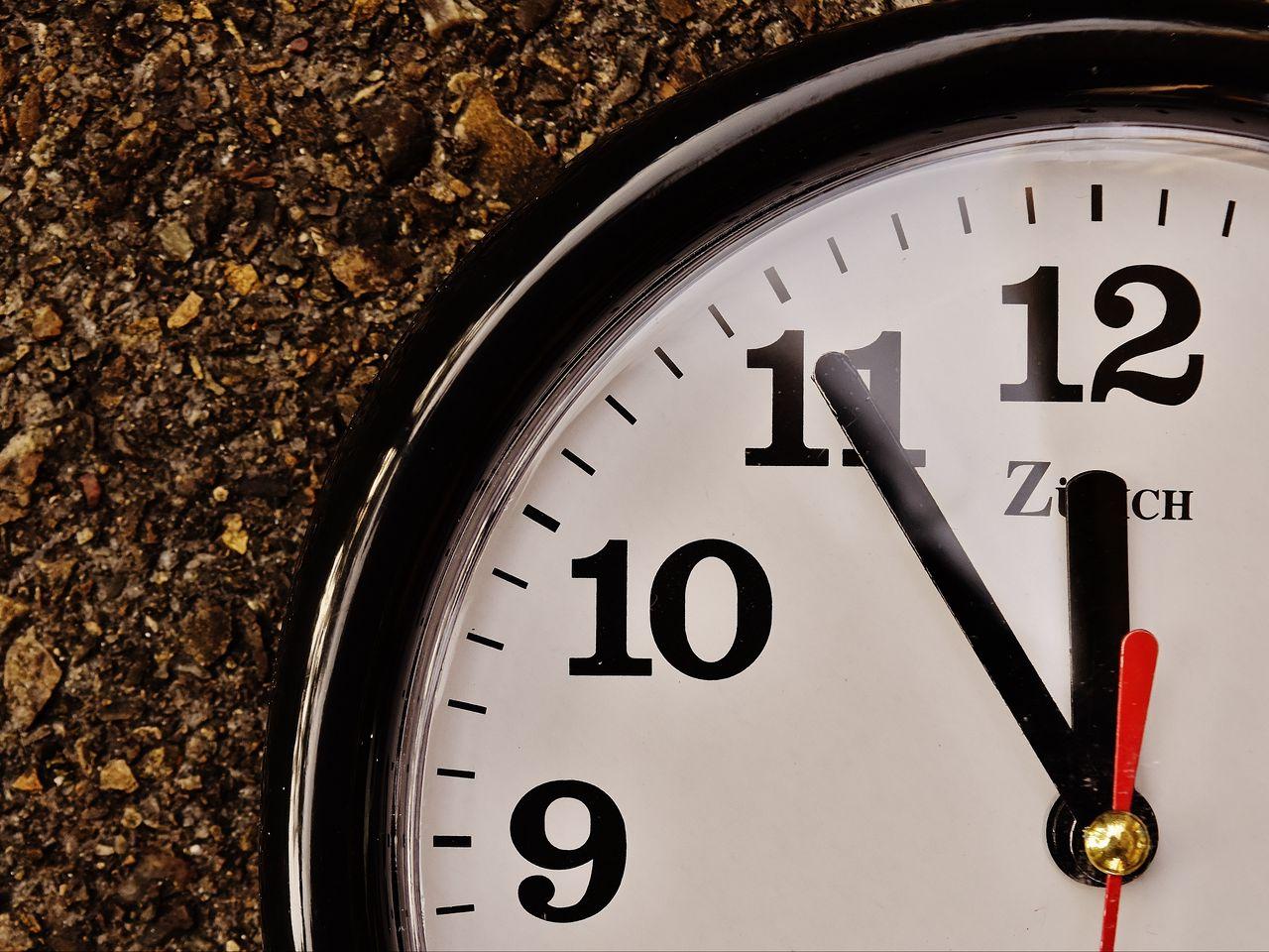 Wall Clock Wallpapers - Top Free Wall Clock Backgrounds - WallpaperAccess