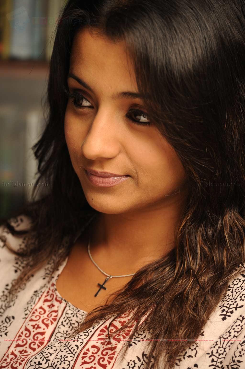 Vinnaithaandi Varuvaya Wallpapers - Top Free Vinnaithaandi Varuvaya ...