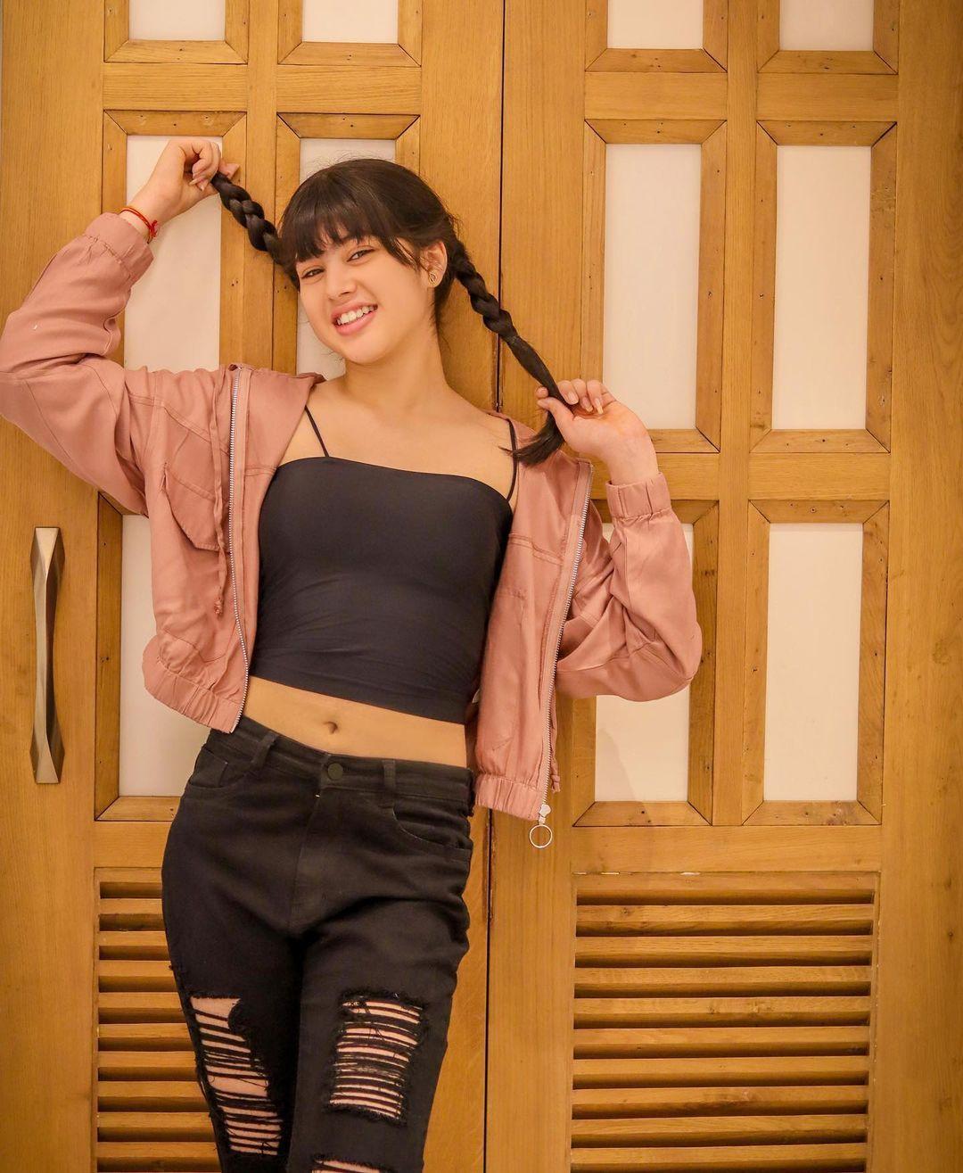 Riva Arora Wallpapers - Top Free Riva Arora Backgrounds - WallpaperAccess