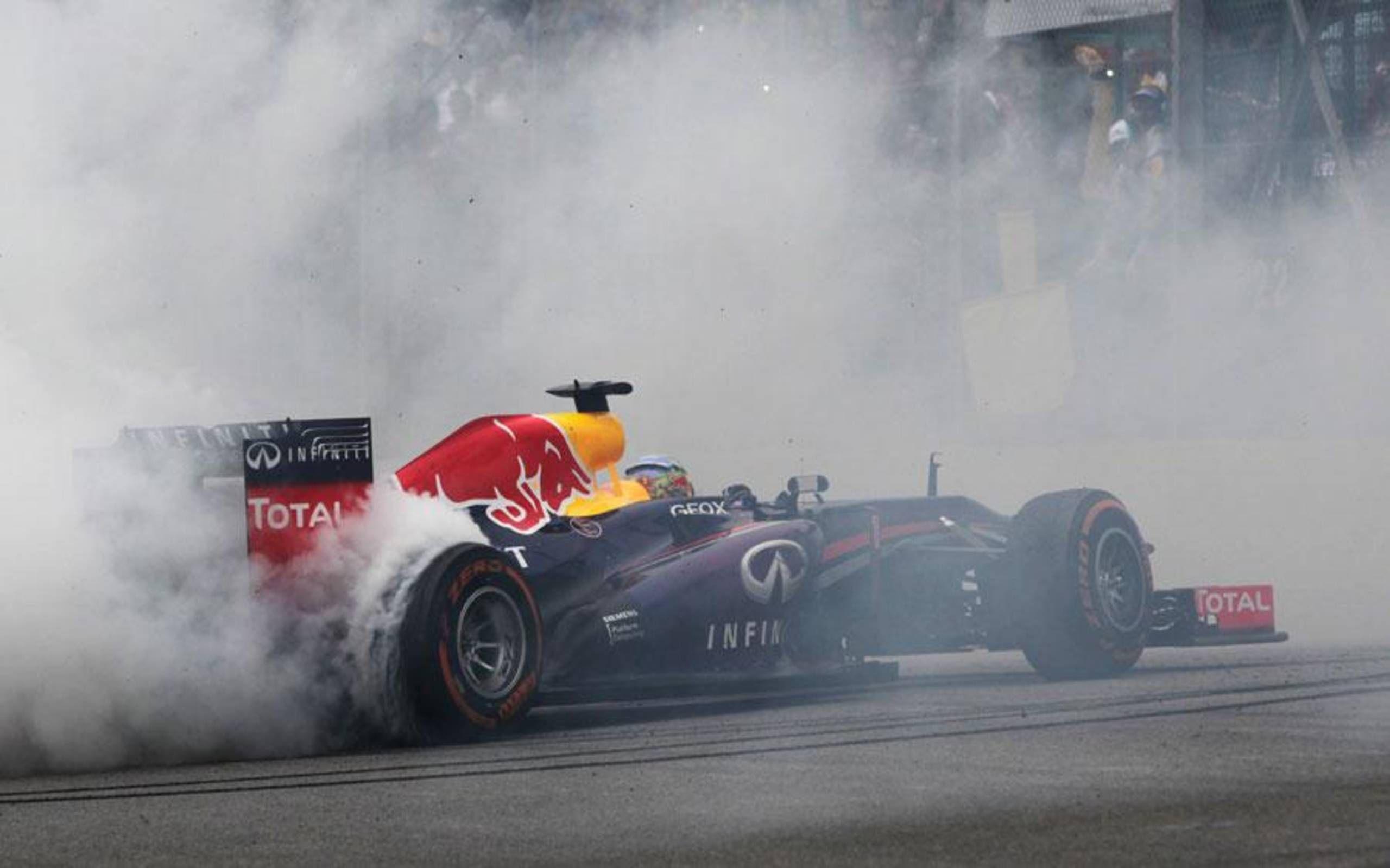 F1 Donuts Wallpapers - Top Free F1 Donuts Backgrounds - WallpaperAccess