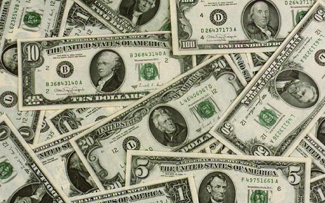 Rich Money Wallpapers - Top Free Rich Money Backgrounds - WallpaperAccess