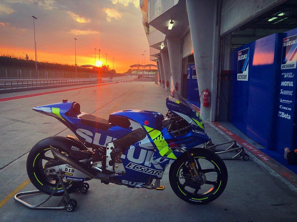 Suzuki MotoGP Wallpapers - Top Free Suzuki MotoGP Backgrounds ...