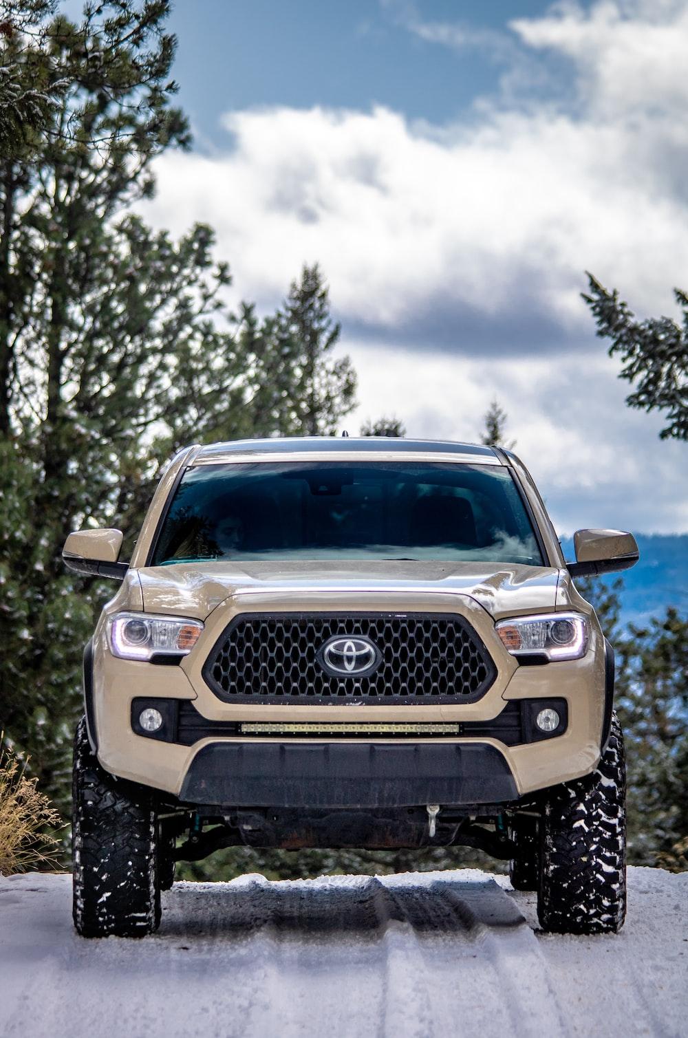 Beige Car Wallpapers - Top Free Beige Car Backgrounds - WallpaperAccess