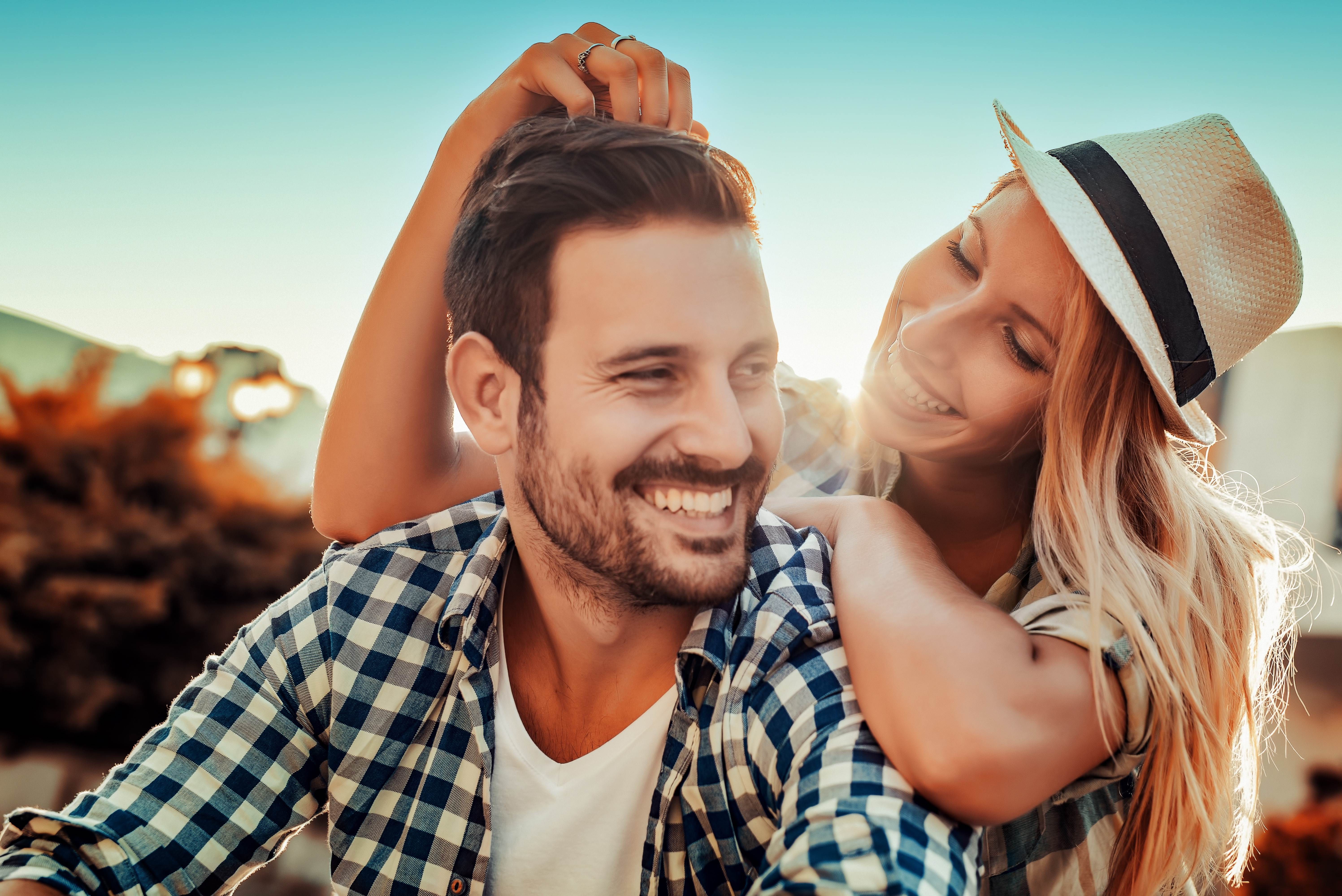 Smiling Couple Wallpapers - Top Free Smiling Couple Backgrounds ...