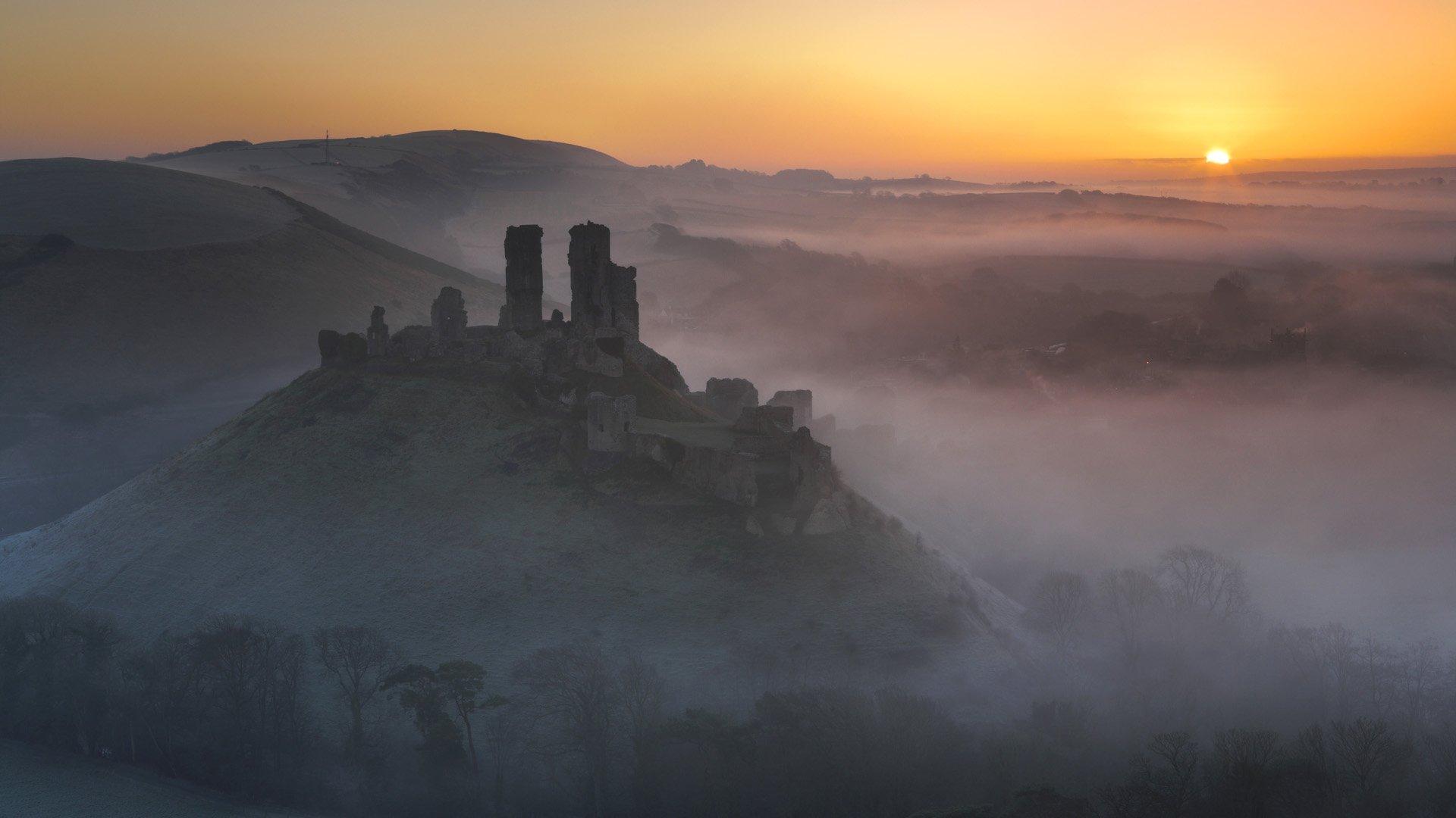 Castle Ruin Wallpapers - Top Free Castle Ruin Backgrounds - WallpaperAccess