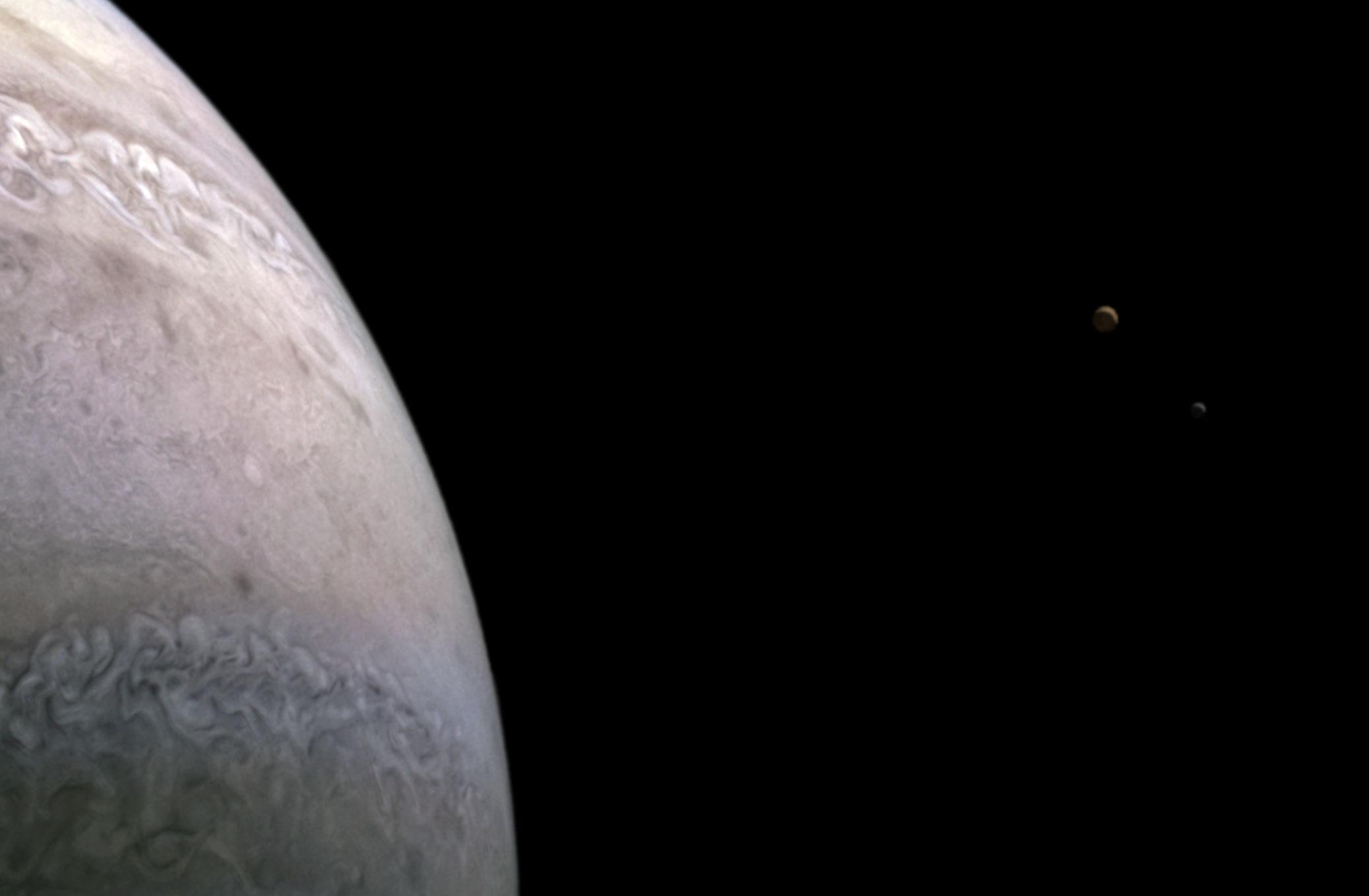 Io Moon Wallpapers - Top Free Io Moon Backgrounds - WallpaperAccess