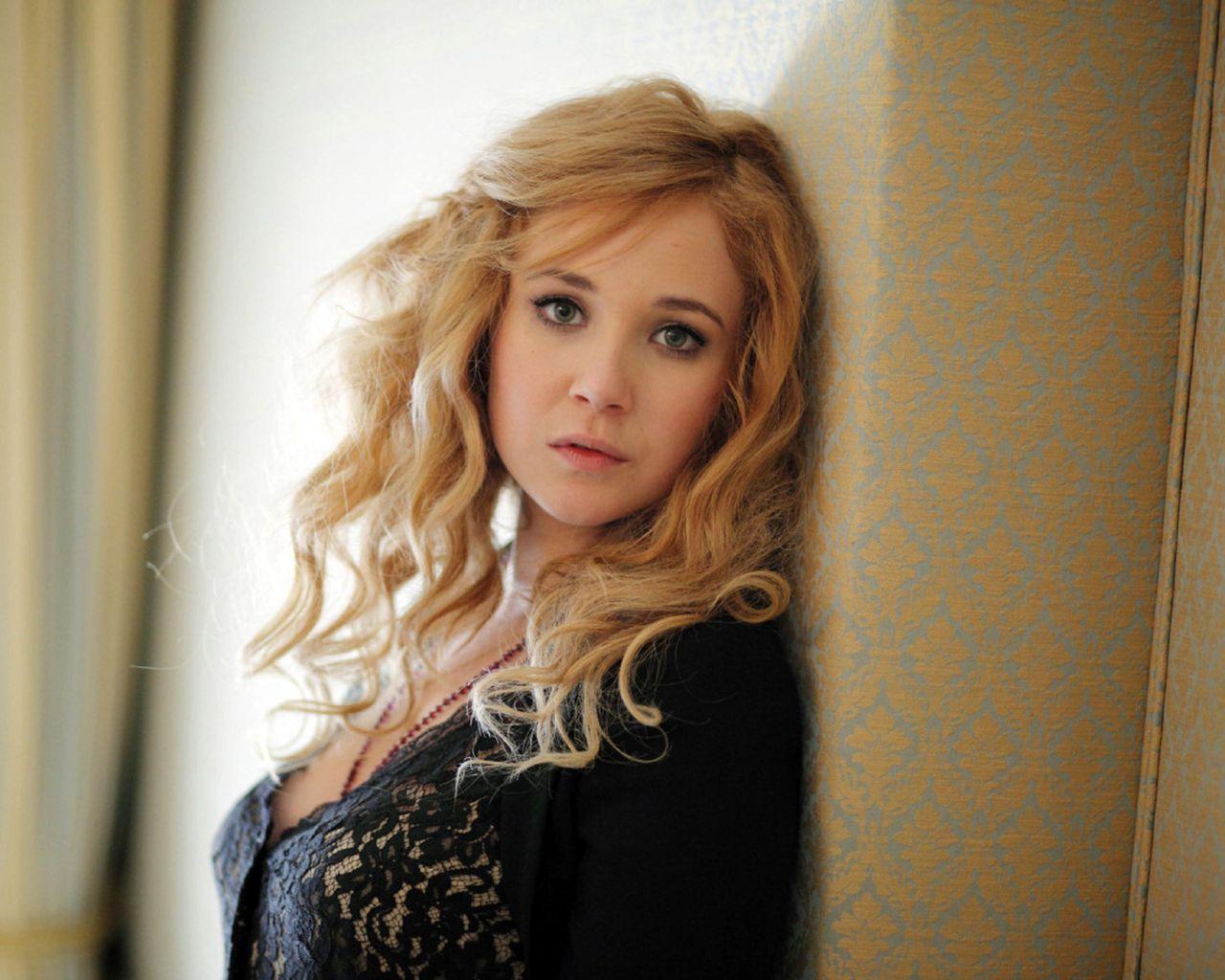 Juno Temple Wallpapers - Top Free Juno Temple Backgrounds - WallpaperAccess