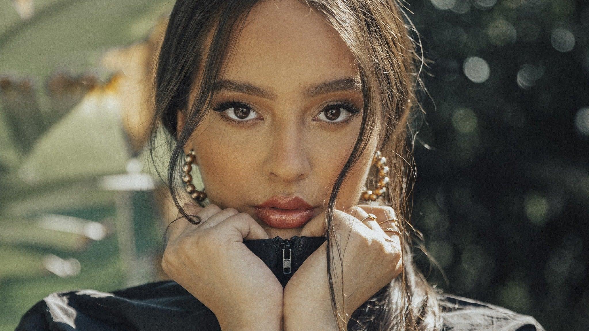 Faouzia Wallpapers - Top Free Faouzia Backgrounds - WallpaperAccess