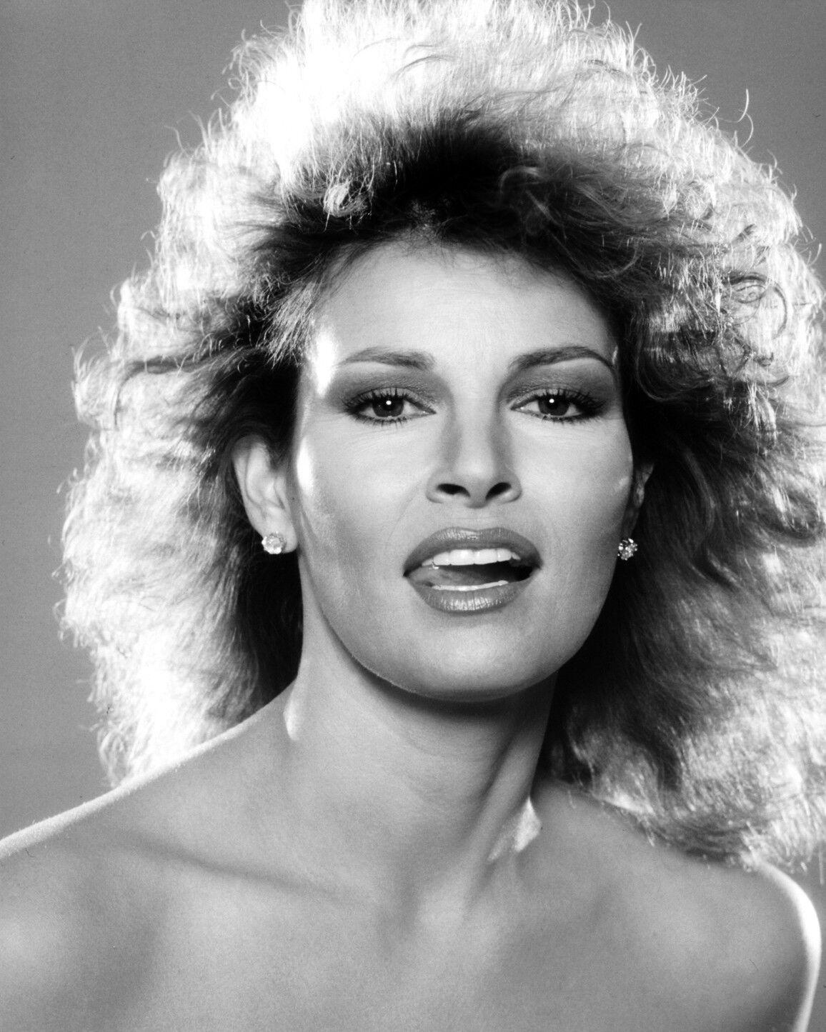 Raquel Welch Wallpapers - Top Free Raquel Welch Backgrounds ...