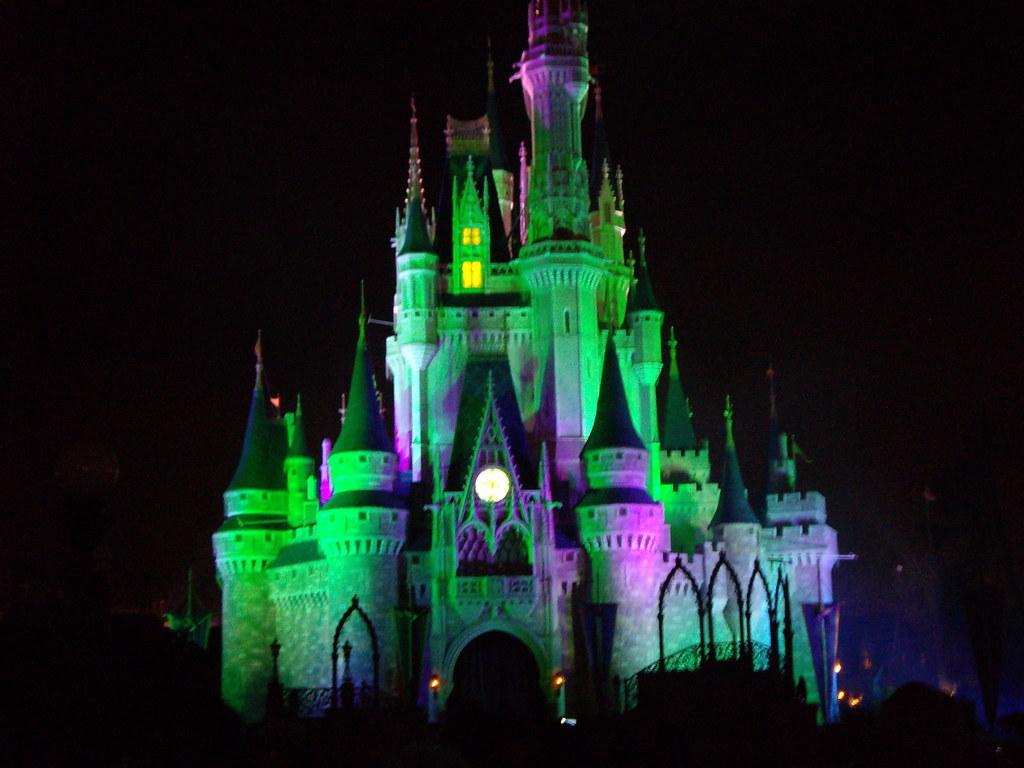 Halloween Disney Castle Wallpapers - Top Free Halloween Disney Castle ...