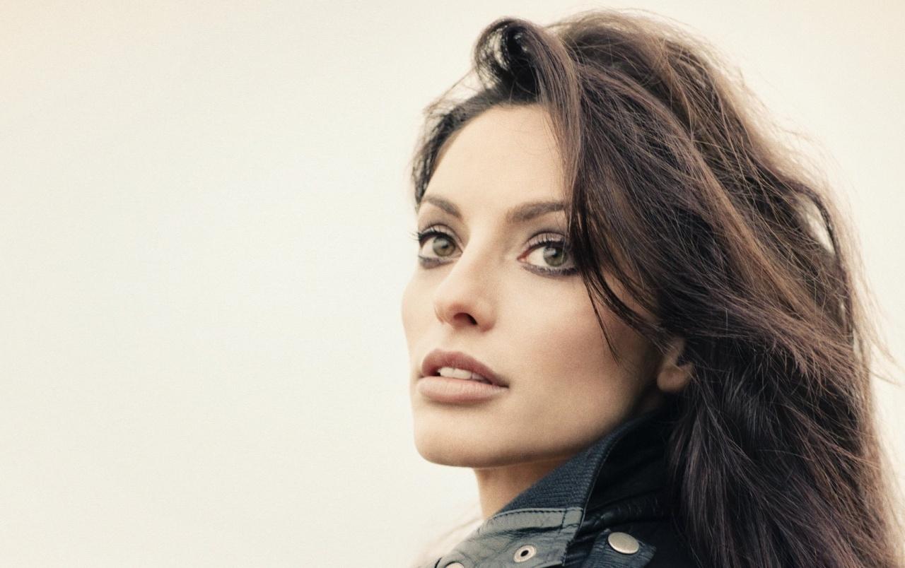 Erica Cerra Wallpapers - Top Free Erica Cerra Backgrounds - WallpaperAccess