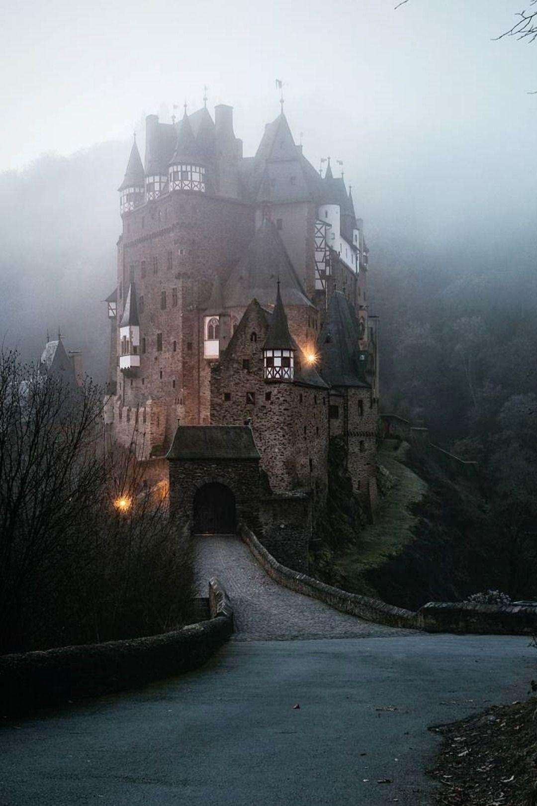 Foggy Castle Wallpapers - Top Free Foggy Castle Backgrounds ...