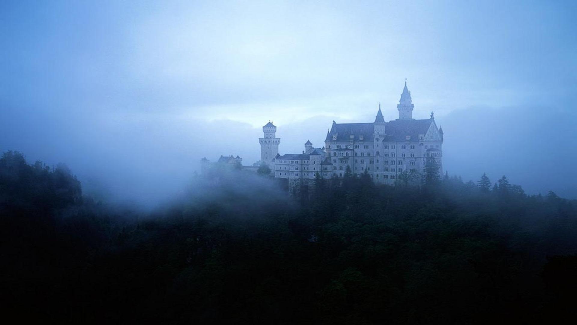 Foggy Castle Wallpapers - Top Free Foggy Castle Backgrounds ...