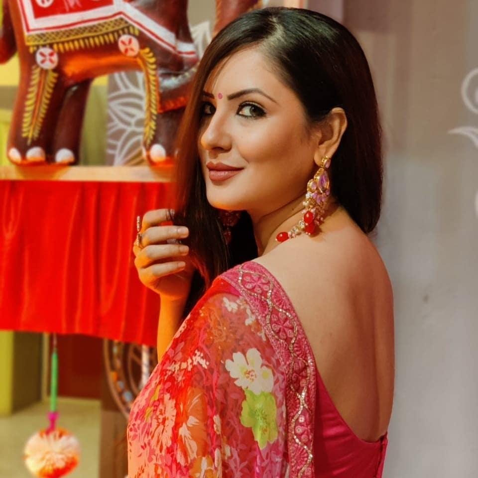 Pooja Bose Wallpapers - Top Free Pooja Bose Backgrounds - WallpaperAccess