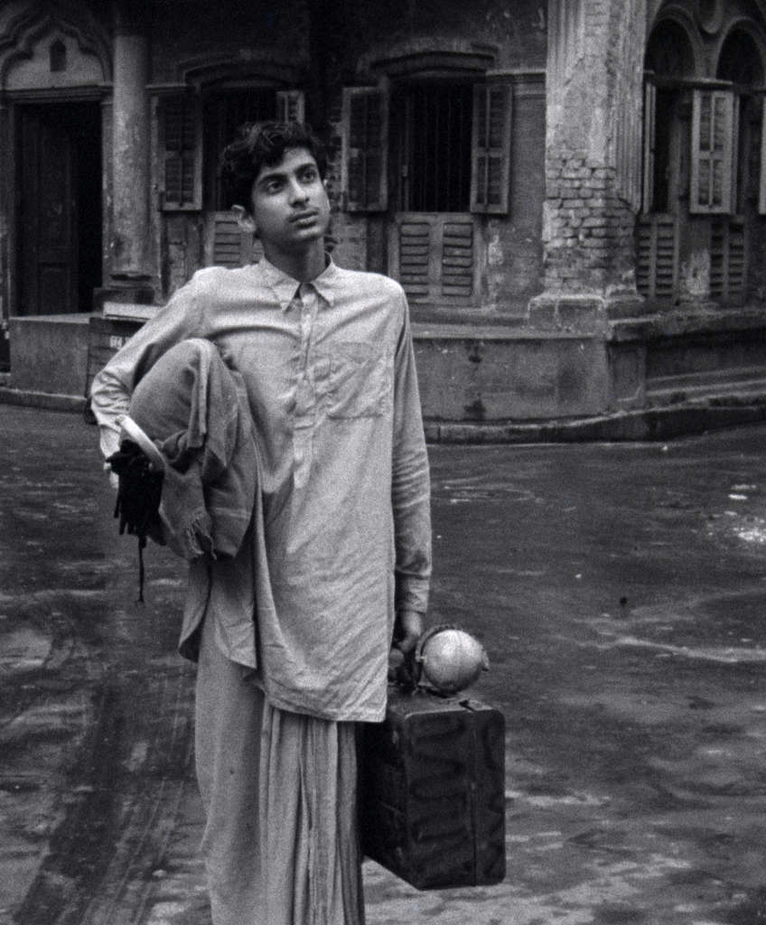 Apur Sansar Wallpapers - Top Free Apur Sansar Backgrounds - WallpaperAccess