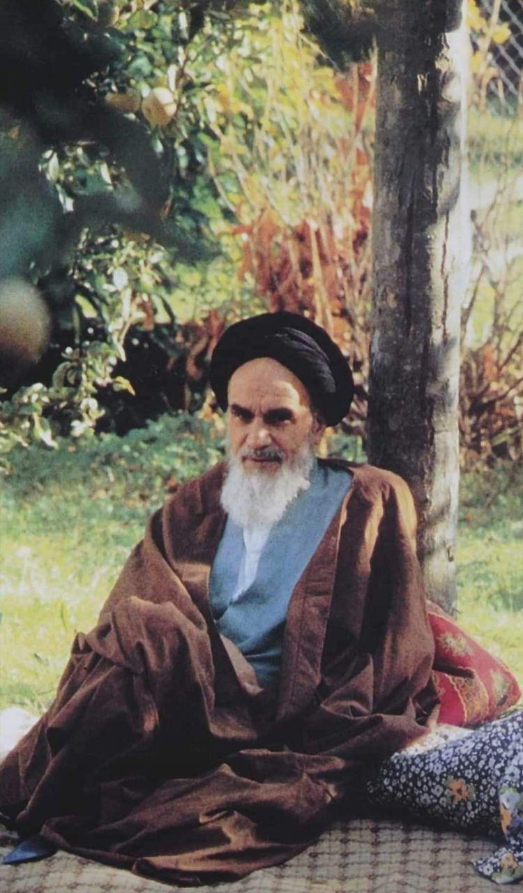 Khomeini Wallpapers - Top Free Khomeini Backgrounds - WallpaperAccess