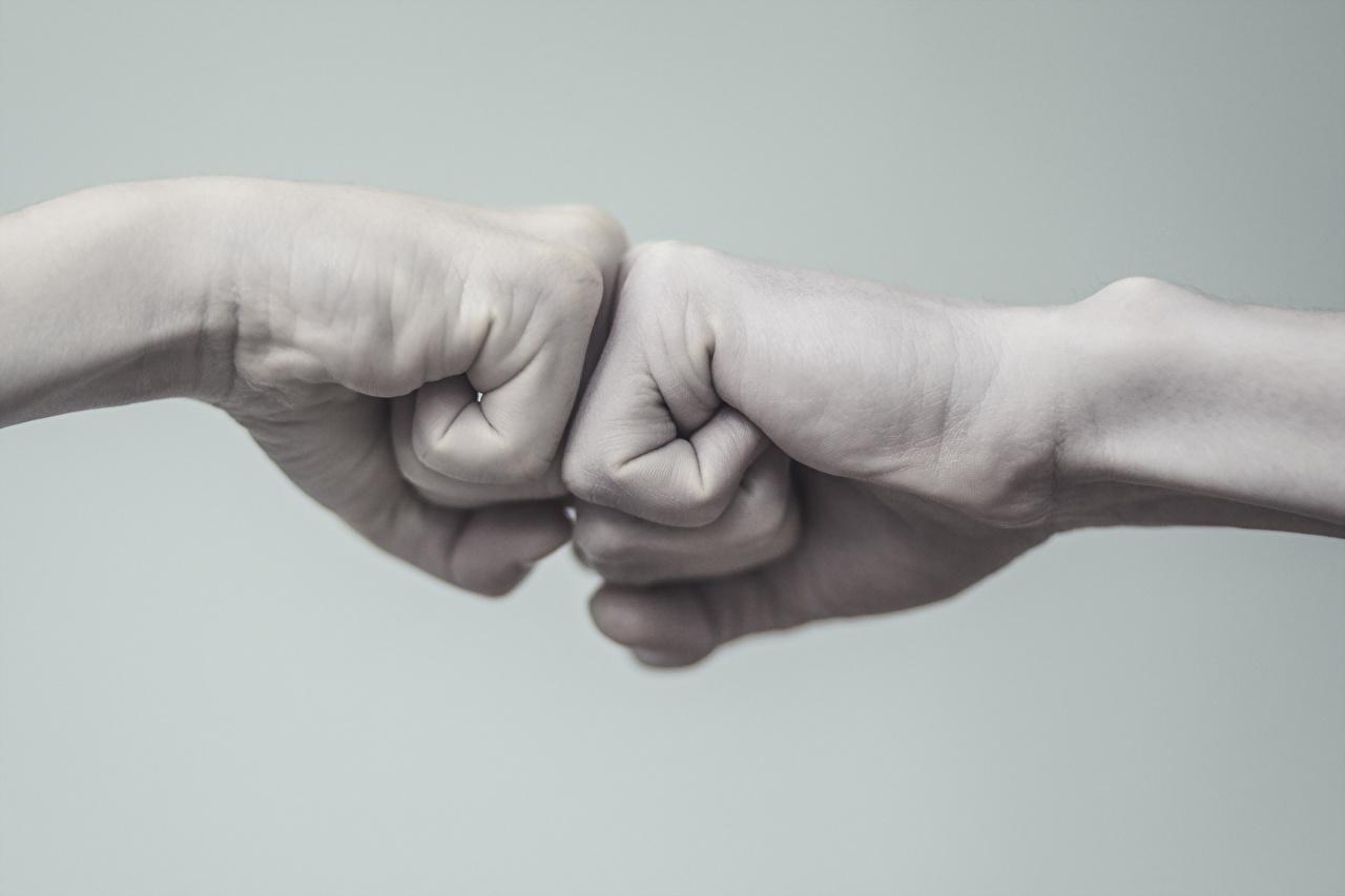 Two Hands Wallpapers - Top Free Two Hands Backgrounds - WallpaperAccess