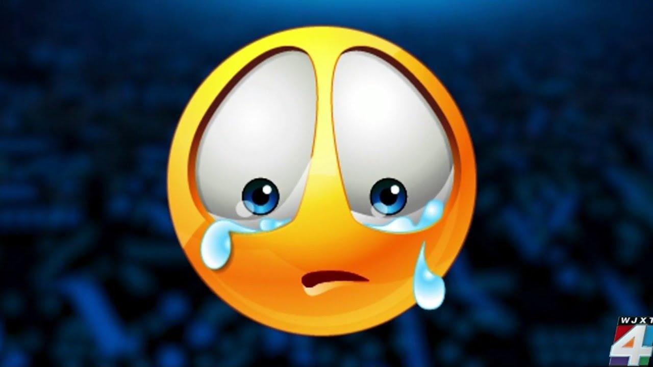 Crying Emoji Wallpapers - Top Free Crying Emoji Backgrounds ...