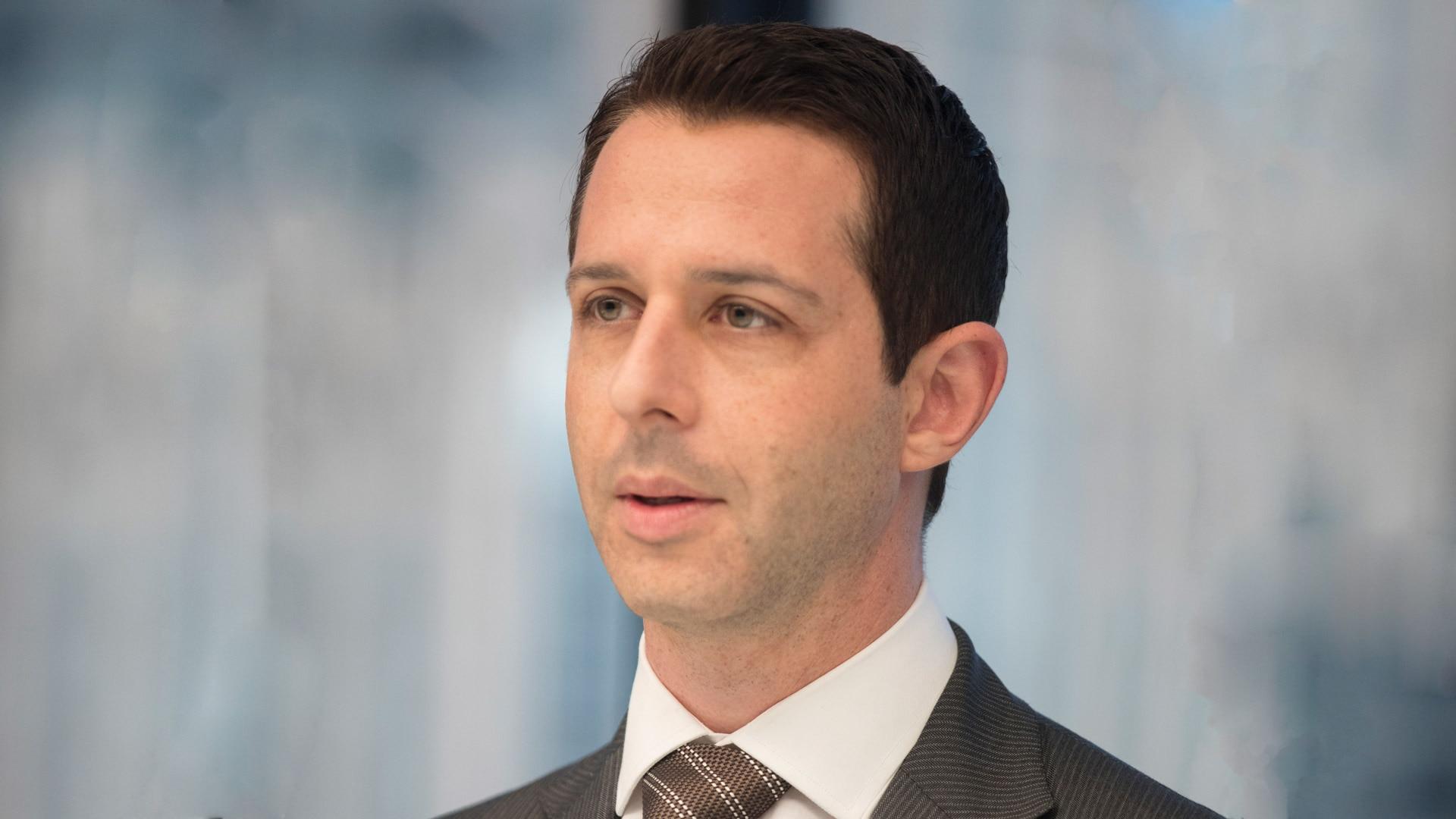 Kendall Roy Wallpapers - Top Free Kendall Roy Backgrounds - WallpaperAccess