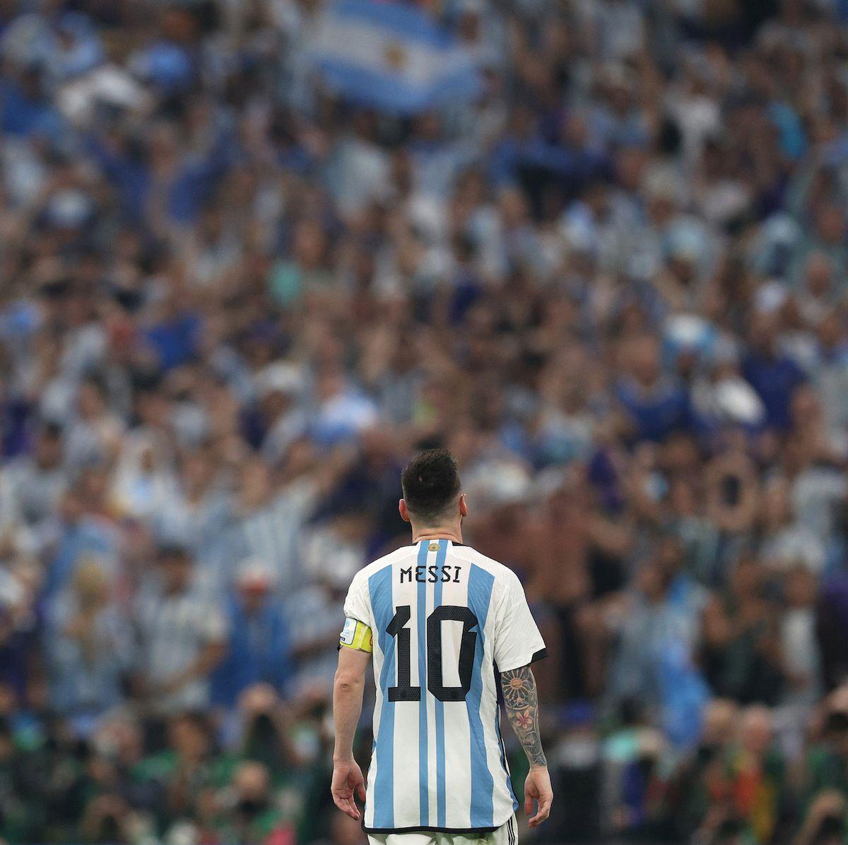 Messi With World Cup Wallpapers - Top Free Messi With World Cup ...