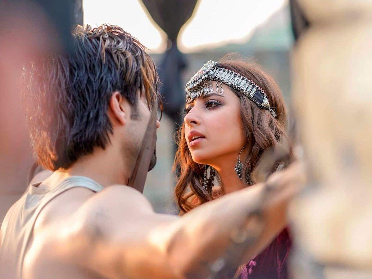 Sargun Mehta Wallpapers - Top Free Sargun Mehta Backgrounds ...