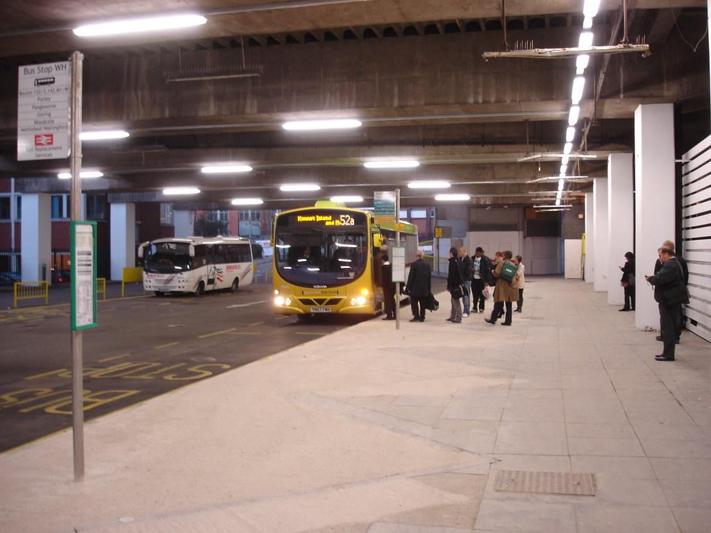 Bus Station Wallpapers - Top Free Bus Station Backgrounds - WallpaperAccess