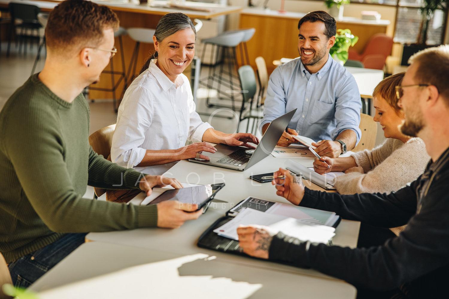 Office Team Wallpapers - Top Free Office Team Backgrounds - WallpaperAccess