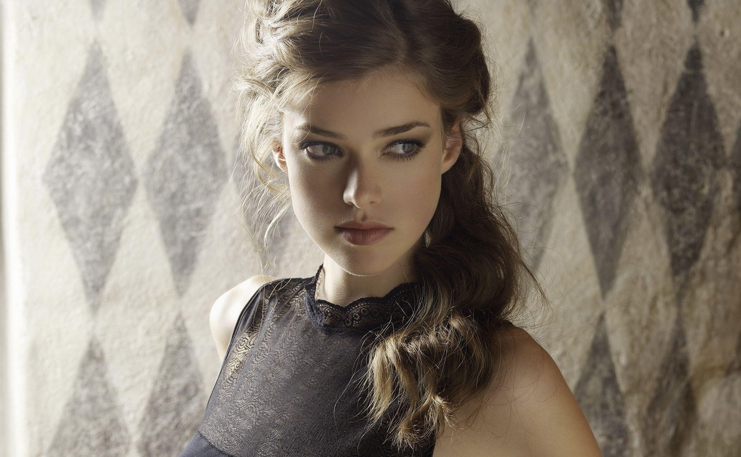 Professional Woman Wallpapers - Top Free Professional Woman Backgrounds ...