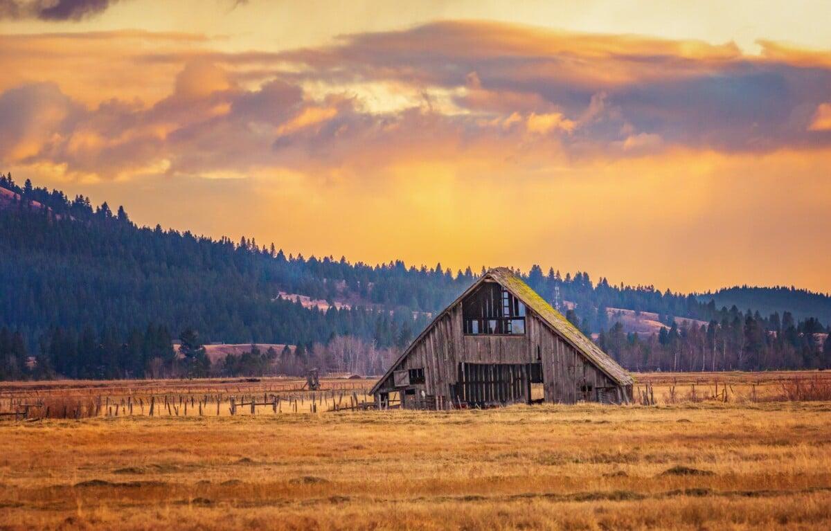 Fall Barn Wallpapers - Top Free Fall Barn Backgrounds - WallpaperAccess