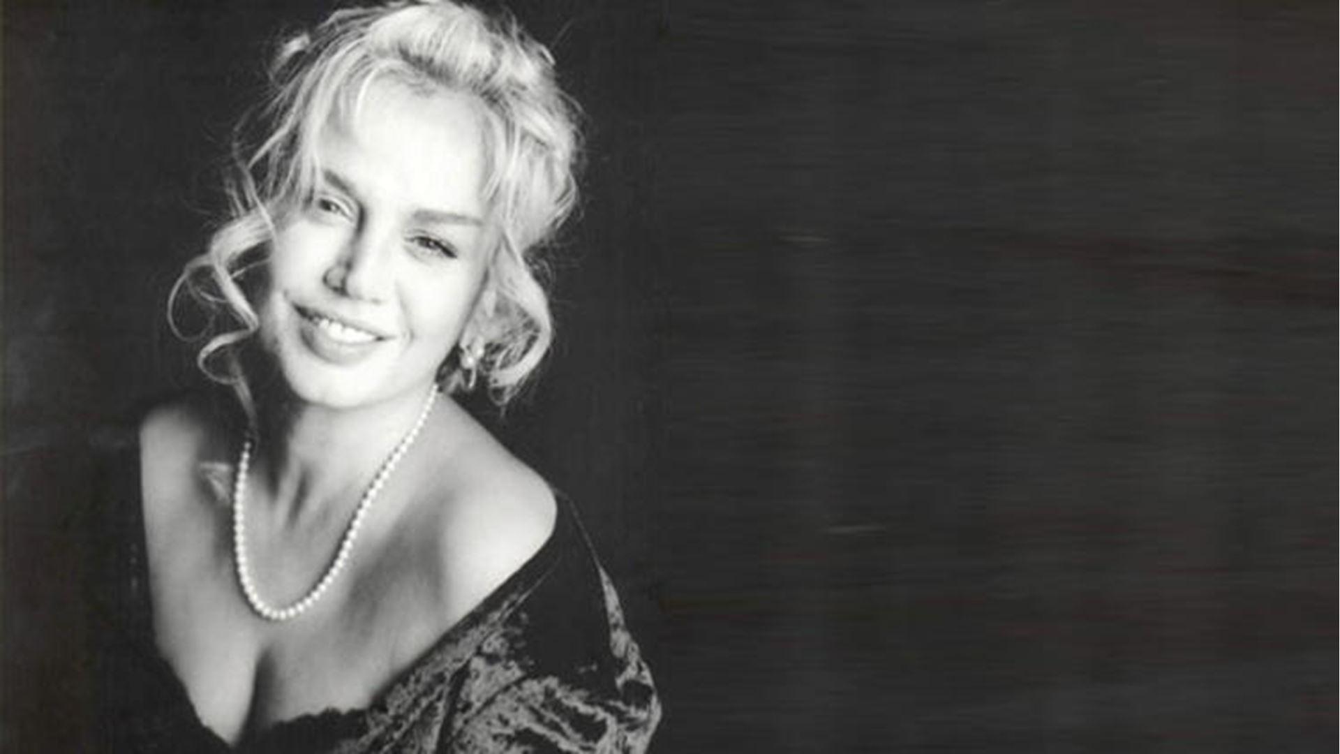 Sezen Aksu Wallpapers - Top Free Sezen Aksu Backgrounds - WallpaperAccess