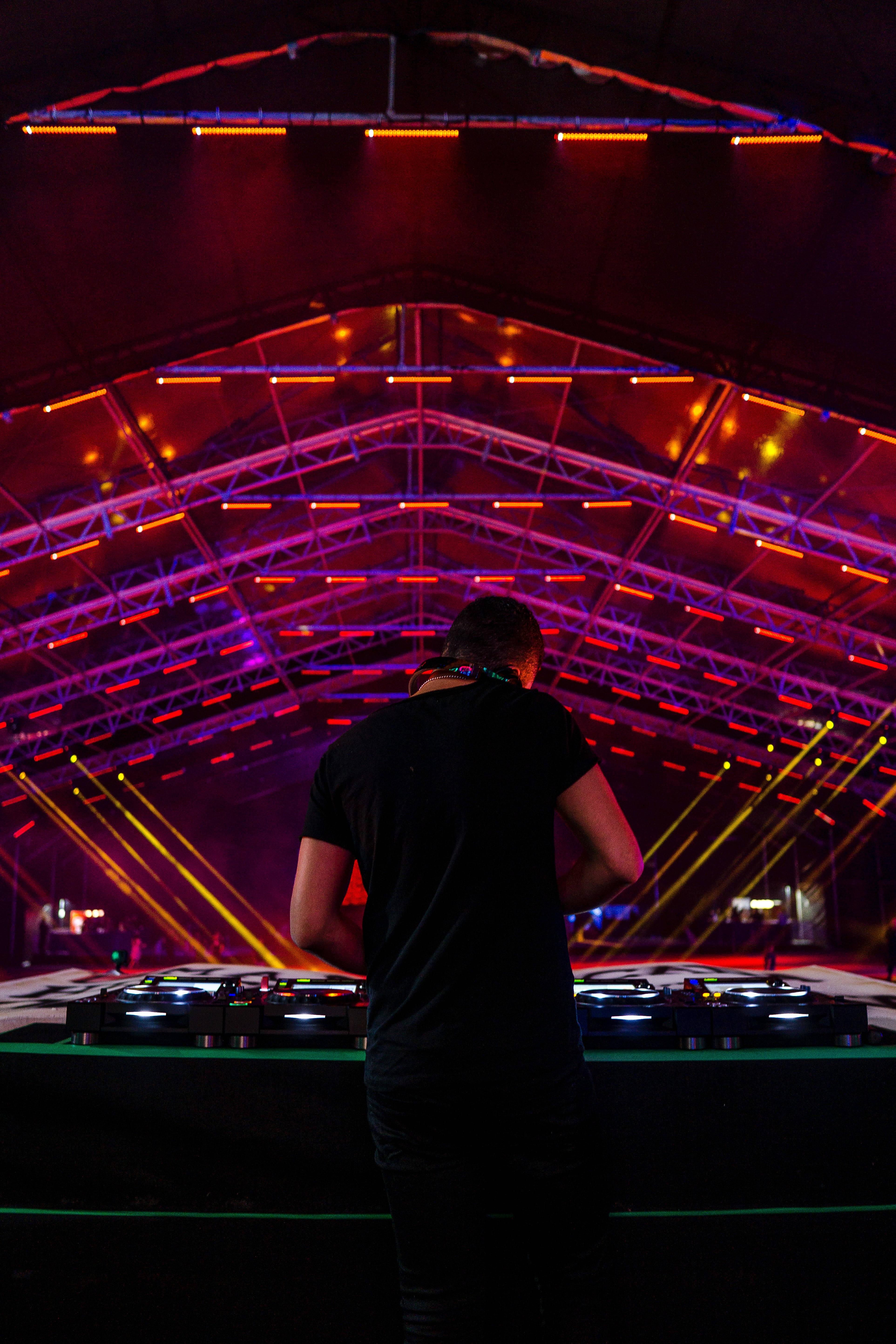 Neon Club Wallpapers - Top Free Neon Club Backgrounds - WallpaperAccess