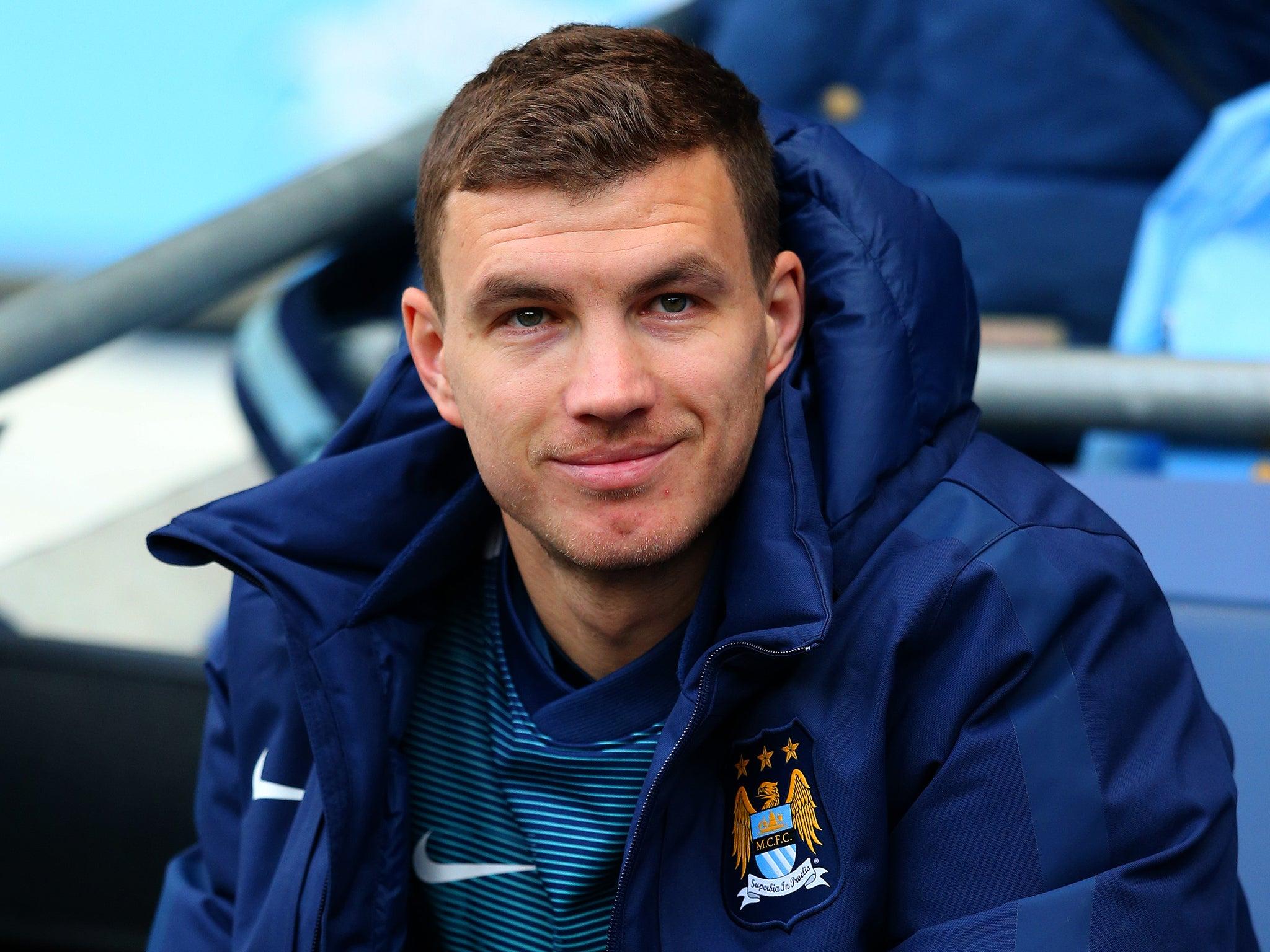 Edin Džeko Wallpapers - Top Free Edin Džeko Backgrounds - WallpaperAccess