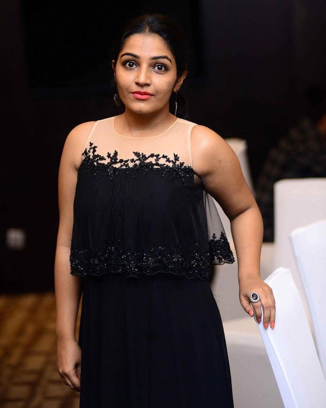 Rajisha Vijayan Wallpapers - Top Free Rajisha Vijayan Backgrounds ...