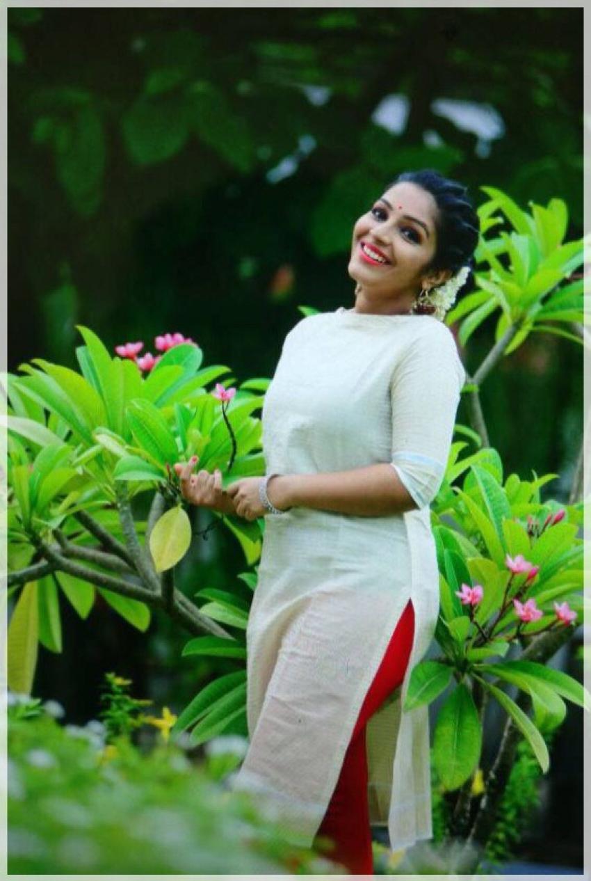 Rajisha Vijayan Wallpapers - Top Free Rajisha Vijayan Backgrounds - WallpaperAccess