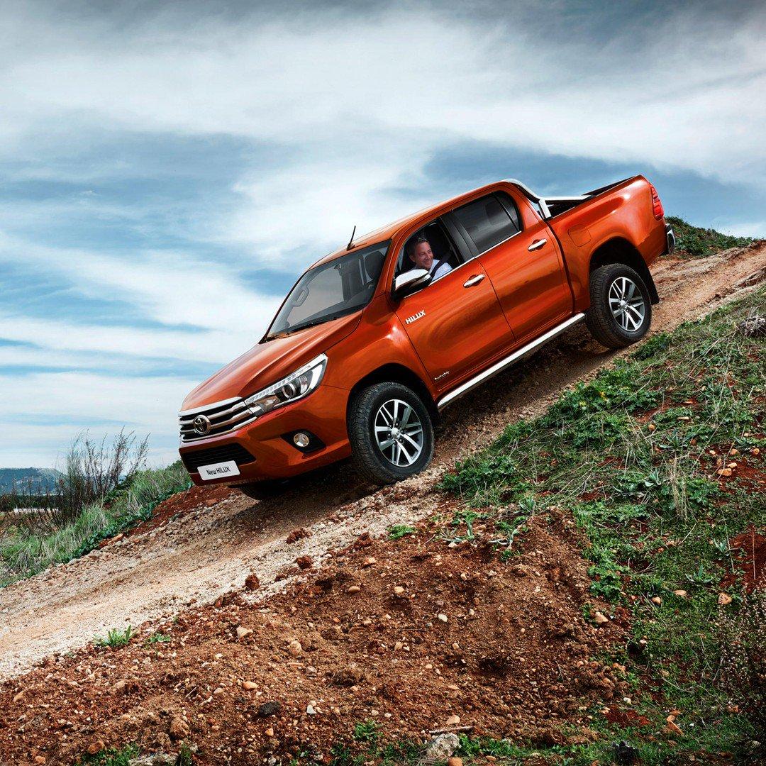 Toyota Revo Wallpapers - Top Free Toyota Revo Backgrounds - WallpaperAccess