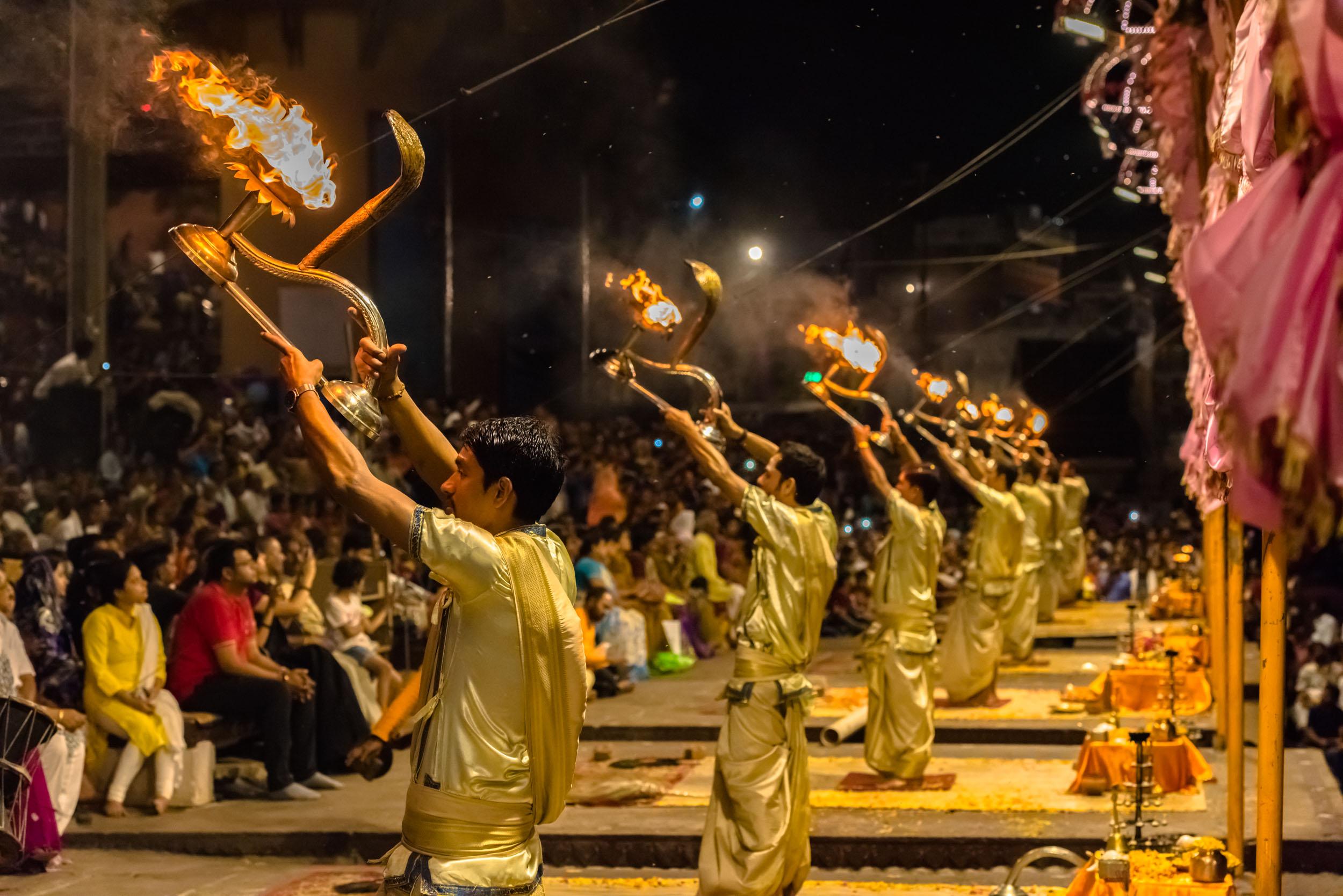 Ganga Aarti Wallpapers - Top Free Ganga Aarti Backgrounds - WallpaperAccess
