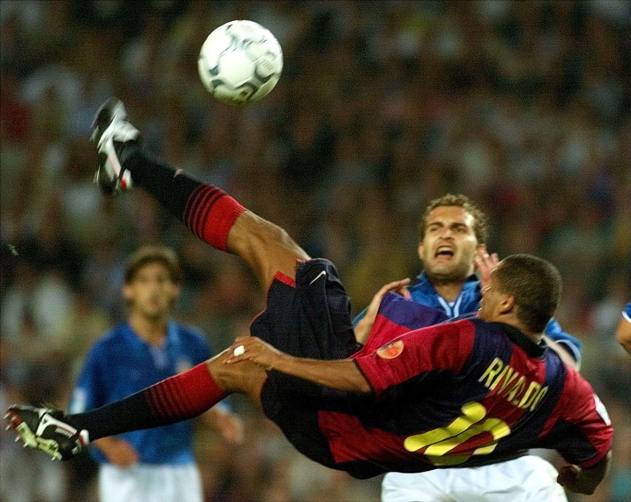 Rivaldo Wallpapers - Top Free Rivaldo Backgrounds - WallpaperAccess