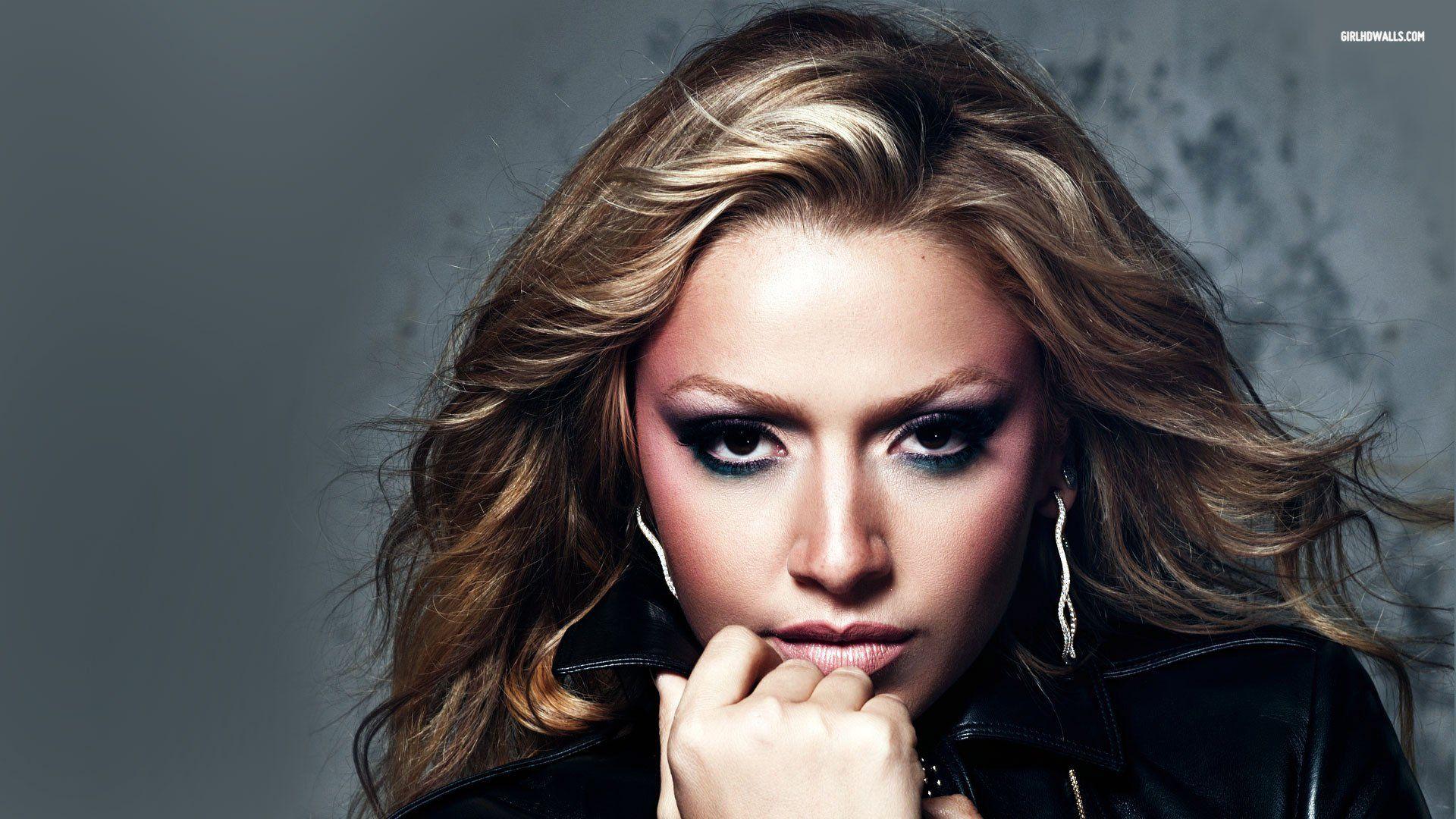 Hadise Wallpapers - Top Free Hadise Backgrounds - WallpaperAccess