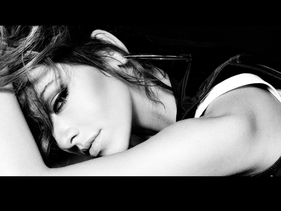 Hadise Wallpapers - Top Free Hadise Backgrounds - WallpaperAccess