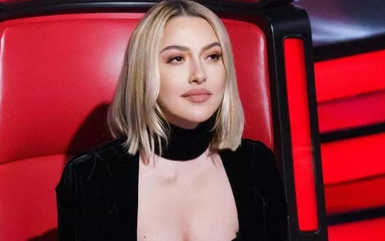 Hadise Wallpapers - Top Free Hadise Backgrounds - WallpaperAccess