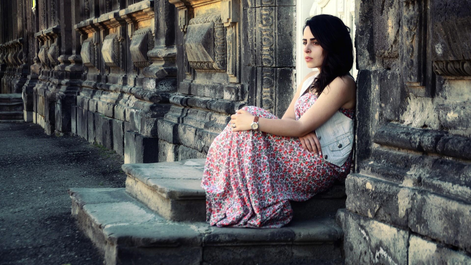 Girl Standing Wallpapers - Top Free Girl Standing Backgrounds ...