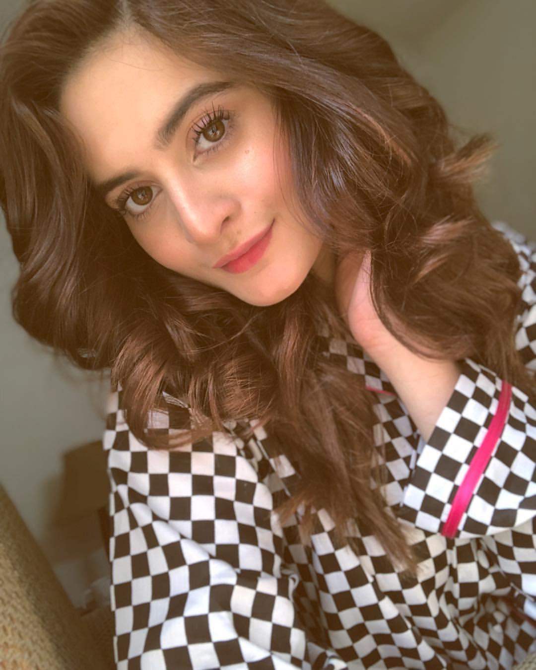 Minal Khan Wallpapers - Top Free Minal Khan Backgrounds - WallpaperAccess