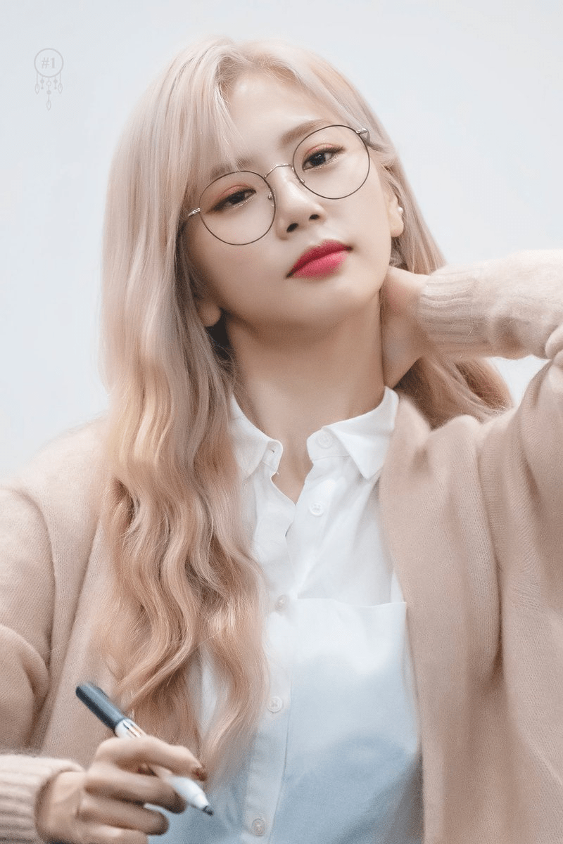 Kim Minji Wallpapers - Top Free Kim Minji Backgrounds - WallpaperAccess